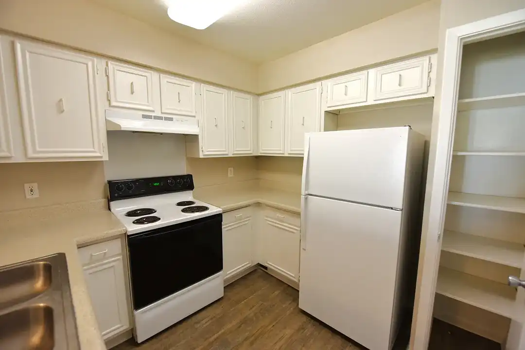 Flats on Youree - 9050 Youree Dr - Shreveport, LA | Rent.