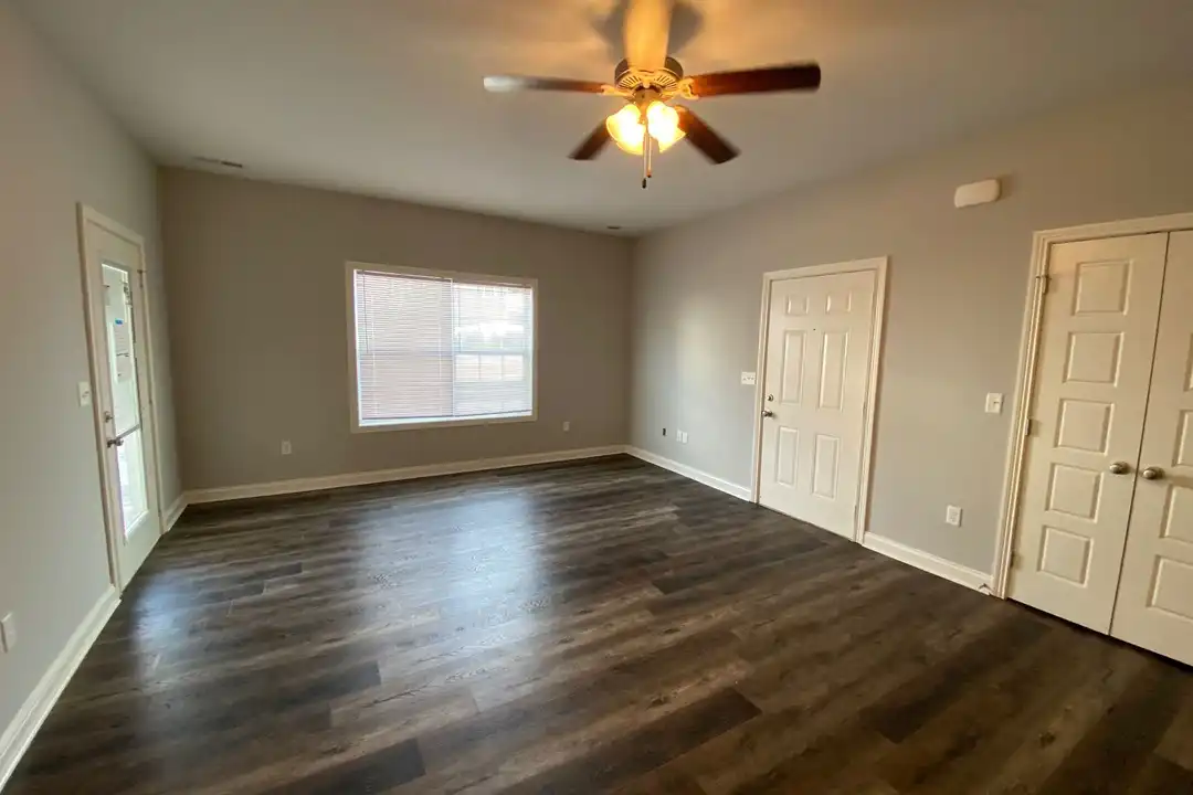 1703 Patrick Way unit H-7 - Bowling Green, KY | Rent.