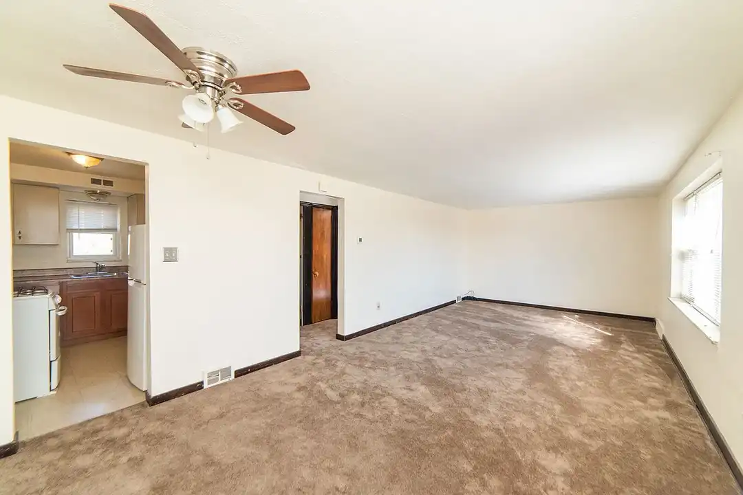 Canyon Place Apartments - 3541 Laketon Rd - Pittsburgh, PA | Rent.