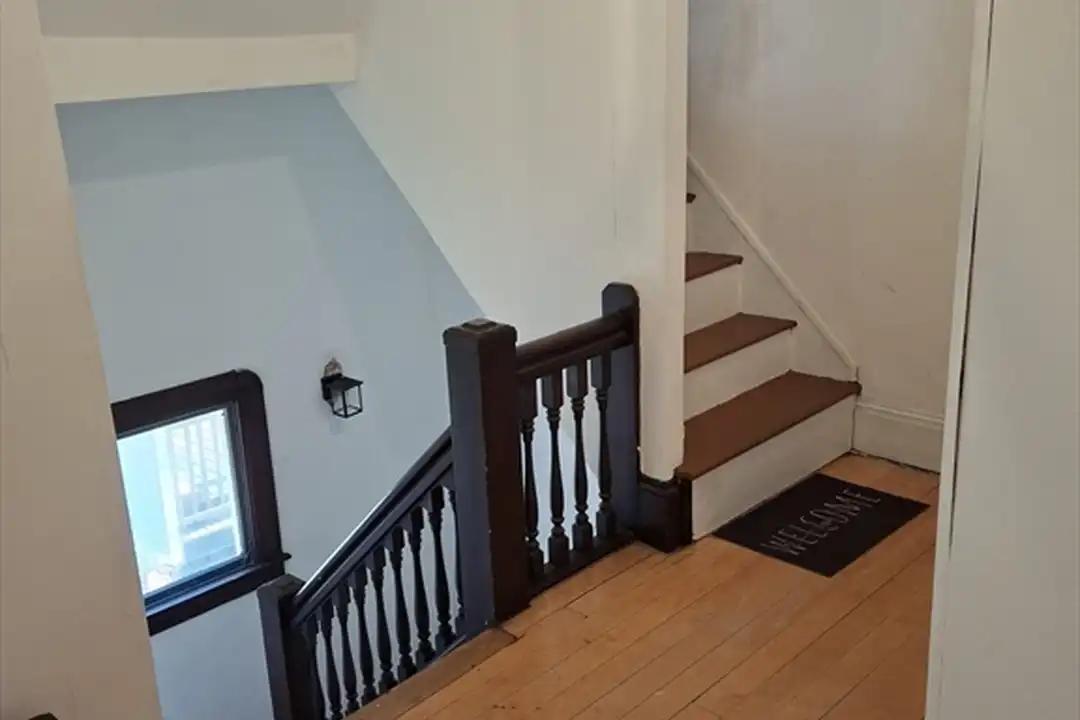 83-85 Fort Pleasant Ave unit 85 - Springfield, MA | Rent.