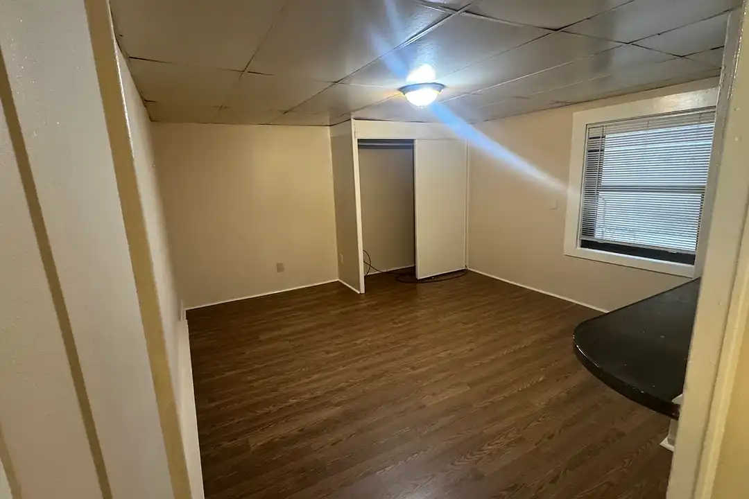 Kenneth - 307 Queen Anne Ave N - Seattle, WA | Rent.