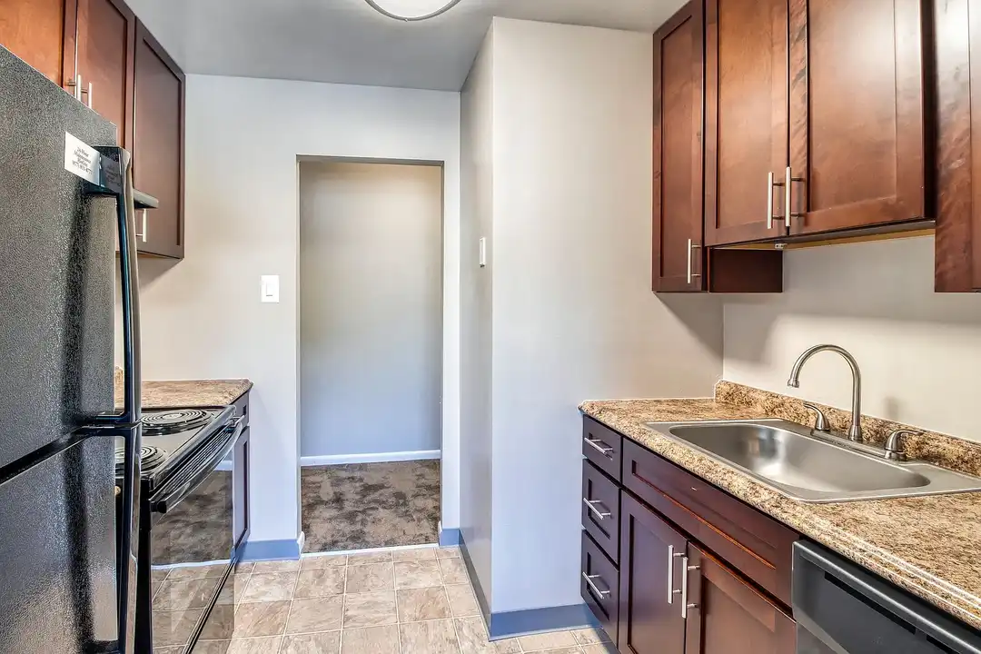 Carriage Park Apartments - 300 Chatham Park Dr - Pittsburgh, PA | Rent.