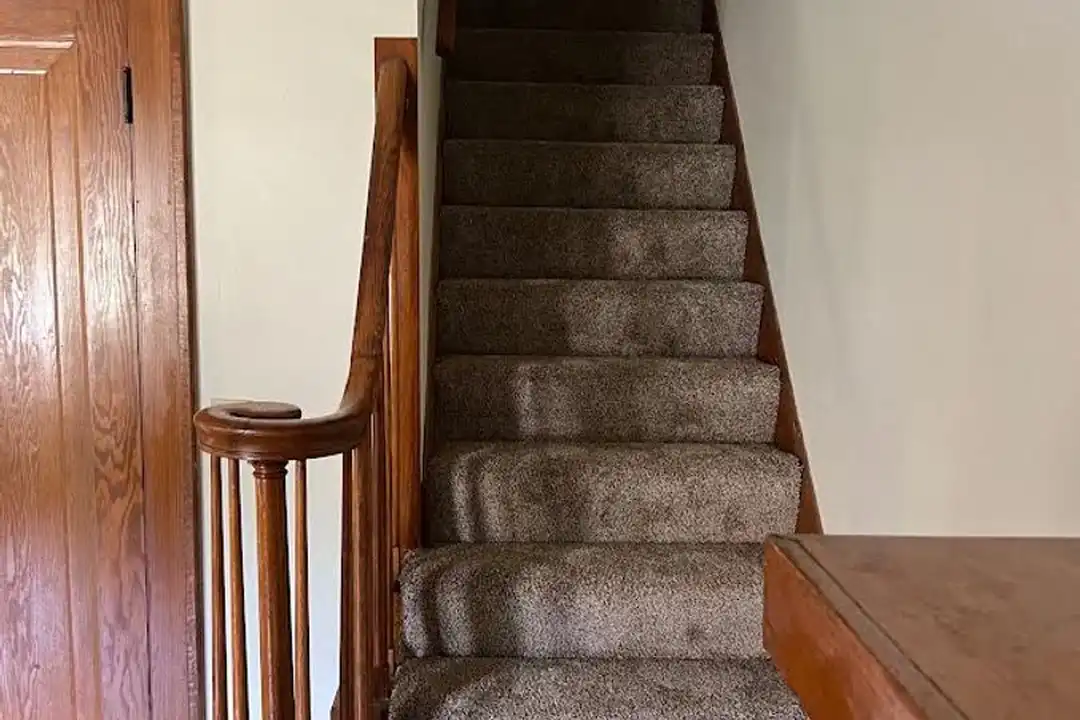 453 E Kline St - Girard, OH | Rent.