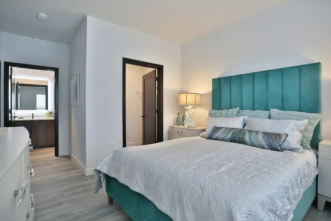 Vantage at Anderson Towne Center - 1445 Towne Center Way - Cincinnati ...