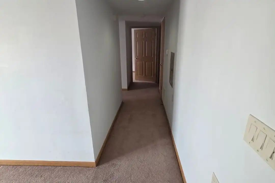 433 Willis Ave unit 435-10 - Rochelle, IL | Rent.