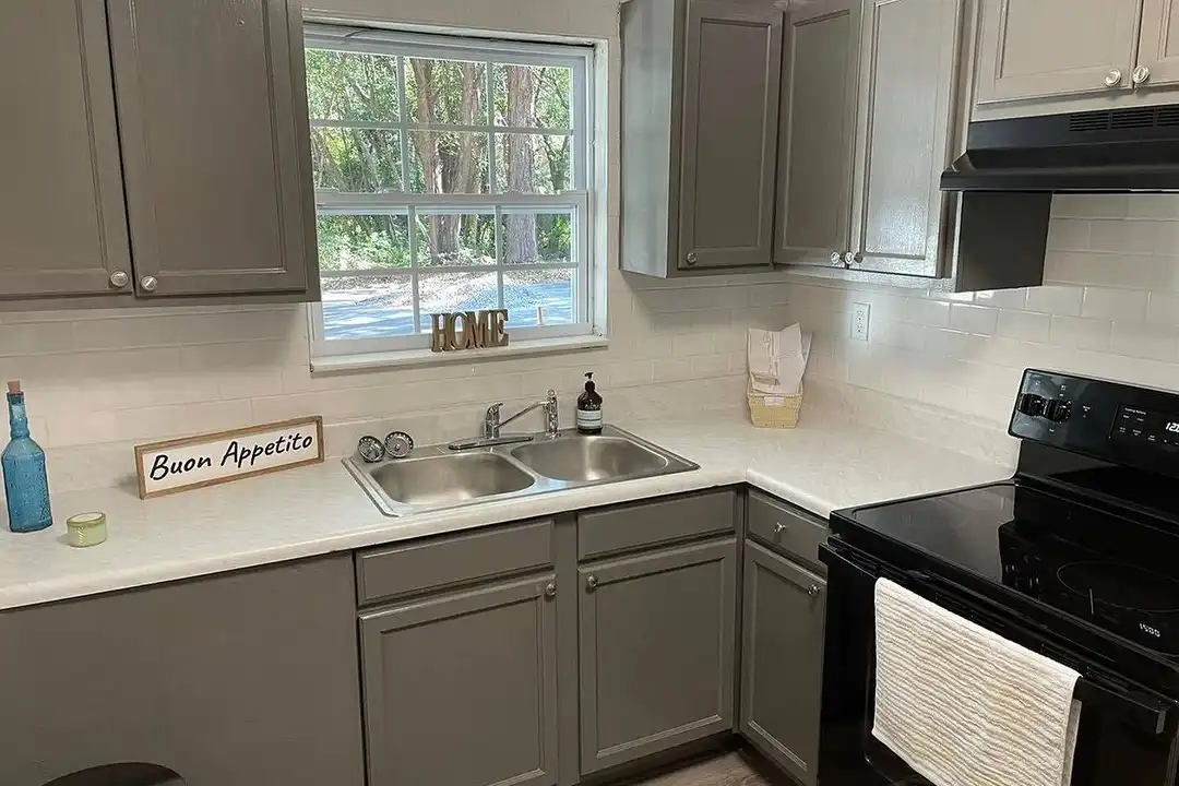 Old Shell Commons - 1254 Old Shell Rd - Mobile, AL | Rent.