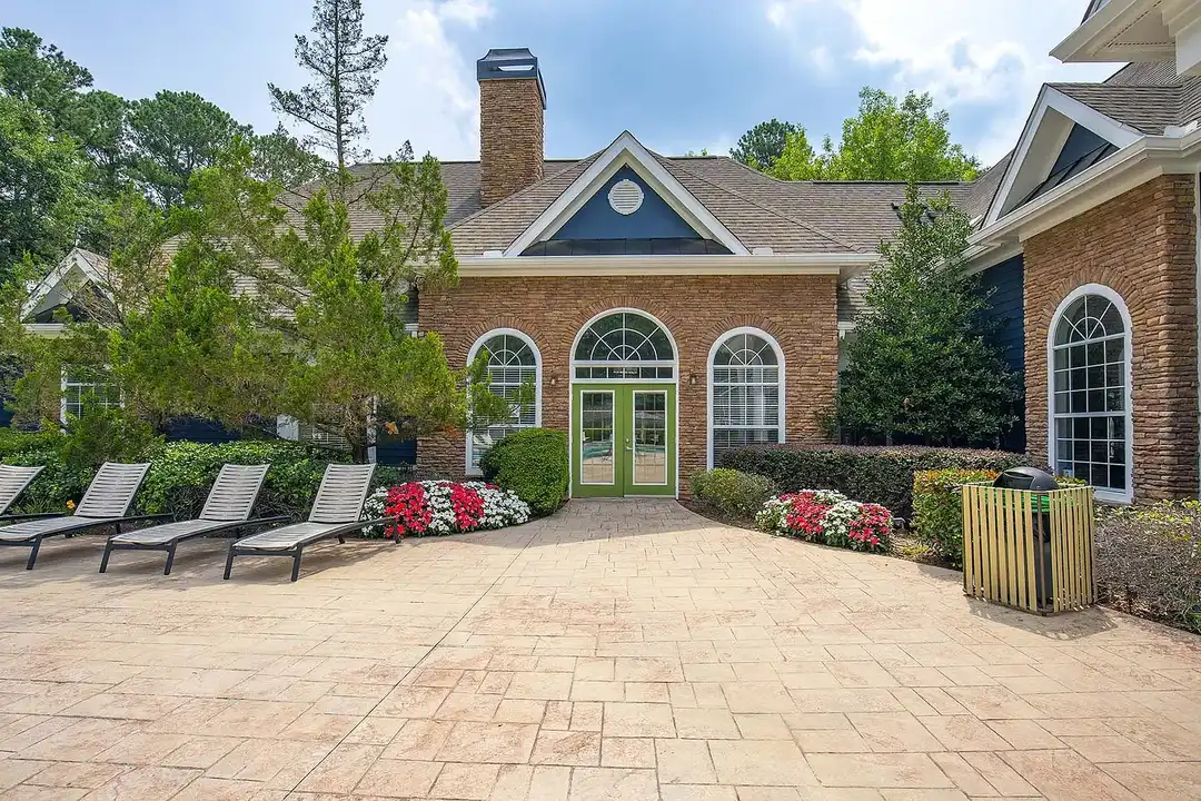 Alexander Crossing Apartments & Townhomes - 100 Alexander Xing ...