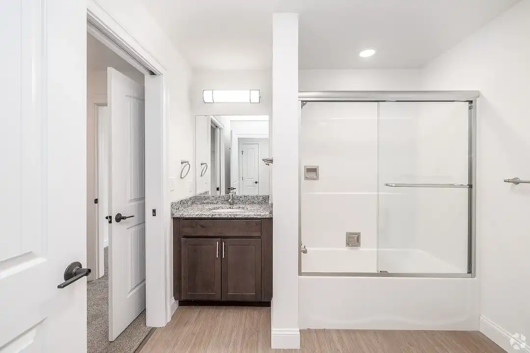 The Residences at LeMoyne Manor - 629 Old Liverpool Rd - Liverpool, NY ...