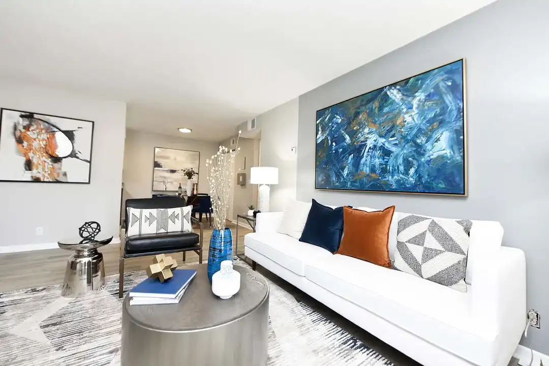 Addison at Sutherland - 1000 Country Oak Cir - Knoxville, TN | Rent.