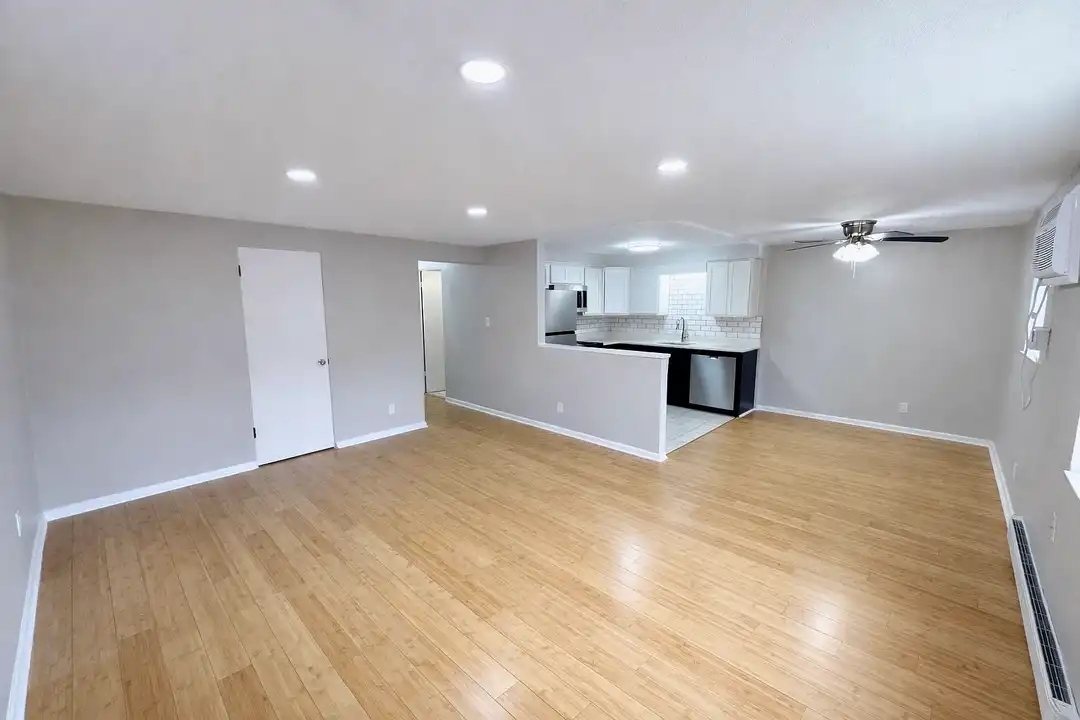 James Manor - 5527 Ellsworth Ave - Pittsburgh, PA | Rent.