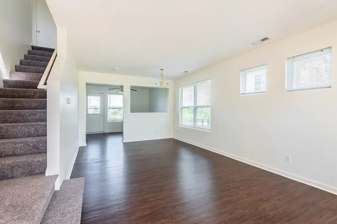 Rising View - 3116 Lockbourne Dr - Bellevue, NE | Rent.