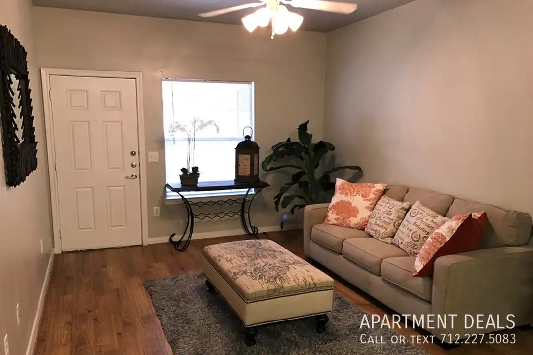 9706 FM 1097 - Willis, TX | Rent.