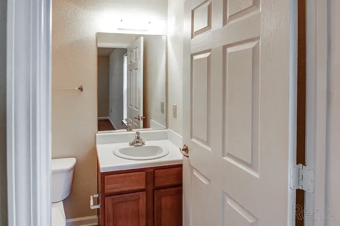 Hallmark at Oak Ridge Apartments - 500 Tuskegee Dr - Oak Ridge, TN | Rent.