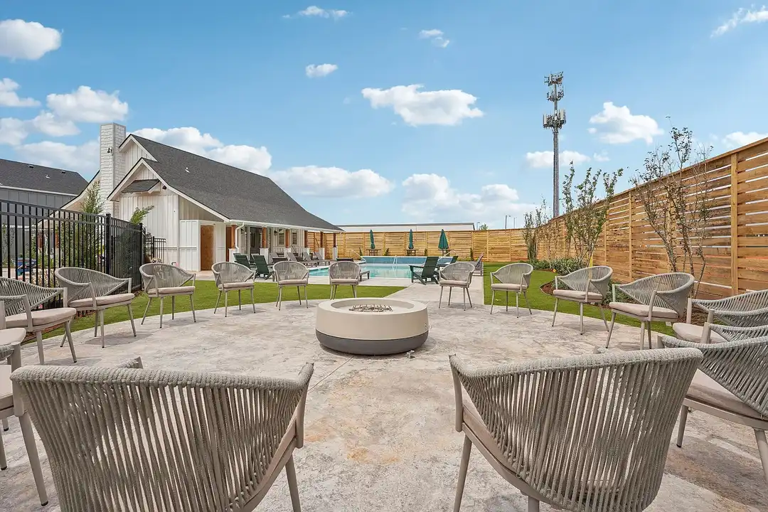 Magnolia Row - 6300 W Memorial Rd - Oklahoma City, OK | Rent.