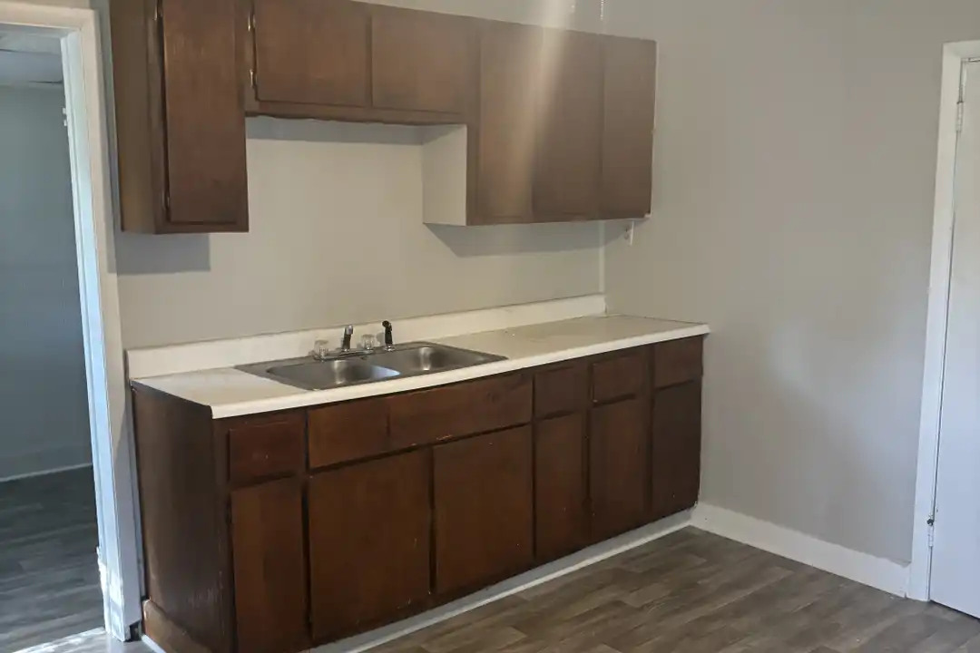 11984 Kenyon Ave - Buffalo, OH | Rent.