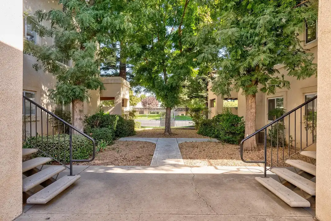 Spruce Pointe - 2061 E Spruce Ave - Fresno, CA | Rent.