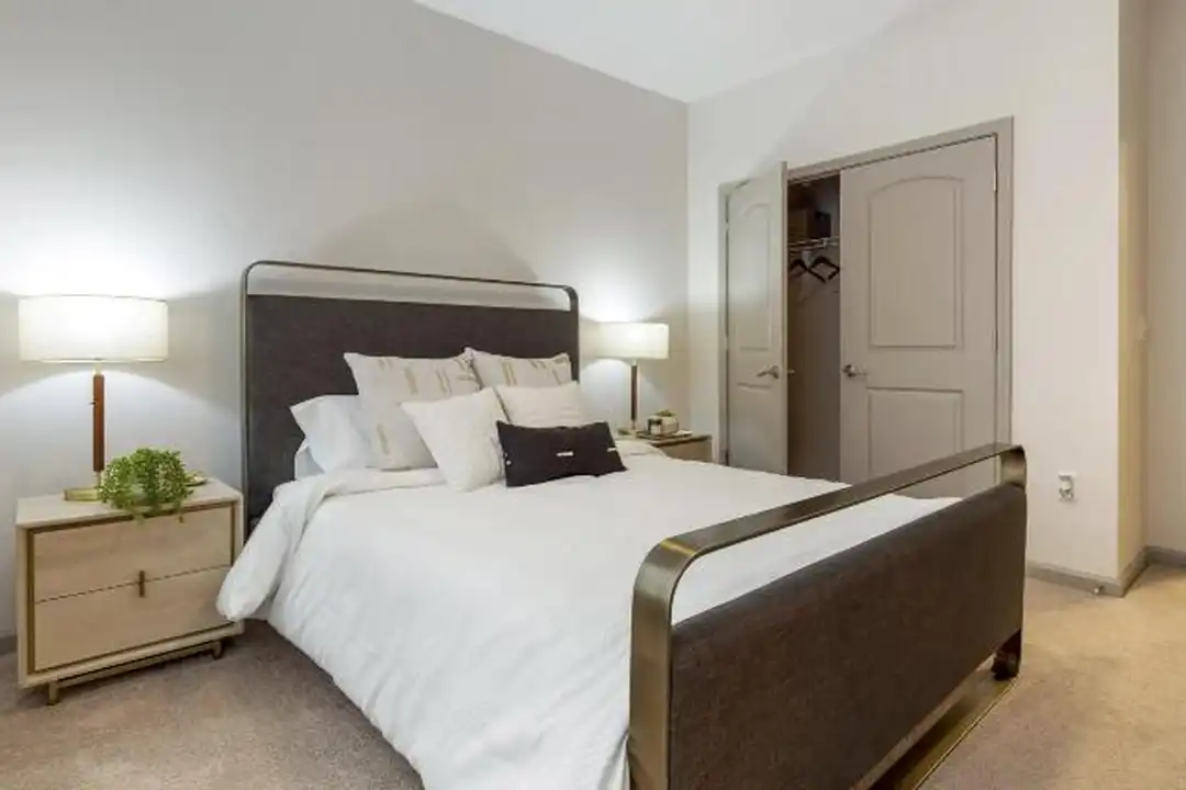 900 E Six Forks Rd - Raleigh, NC | Rent.