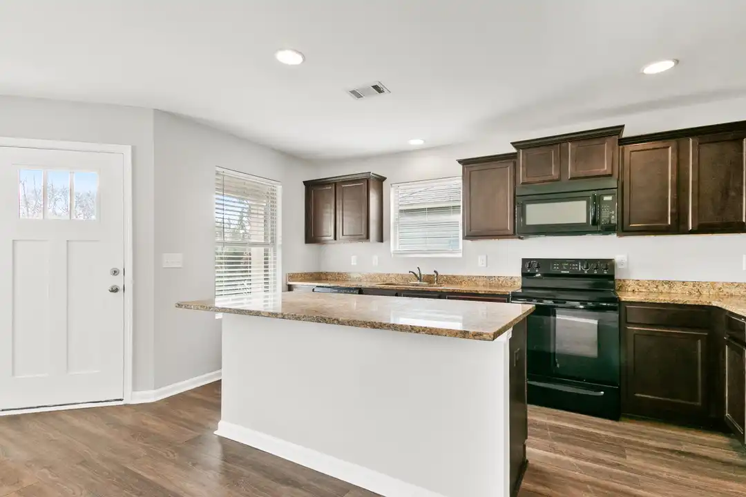 16411 Waterbury Ln - Moundville, AL | Rent.