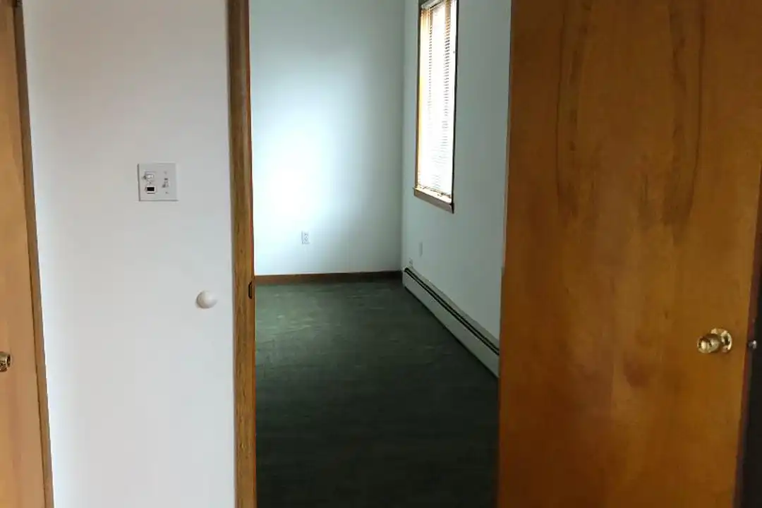2110 E Edgar Rd unit first floor rear - Linden, NJ | Rent.