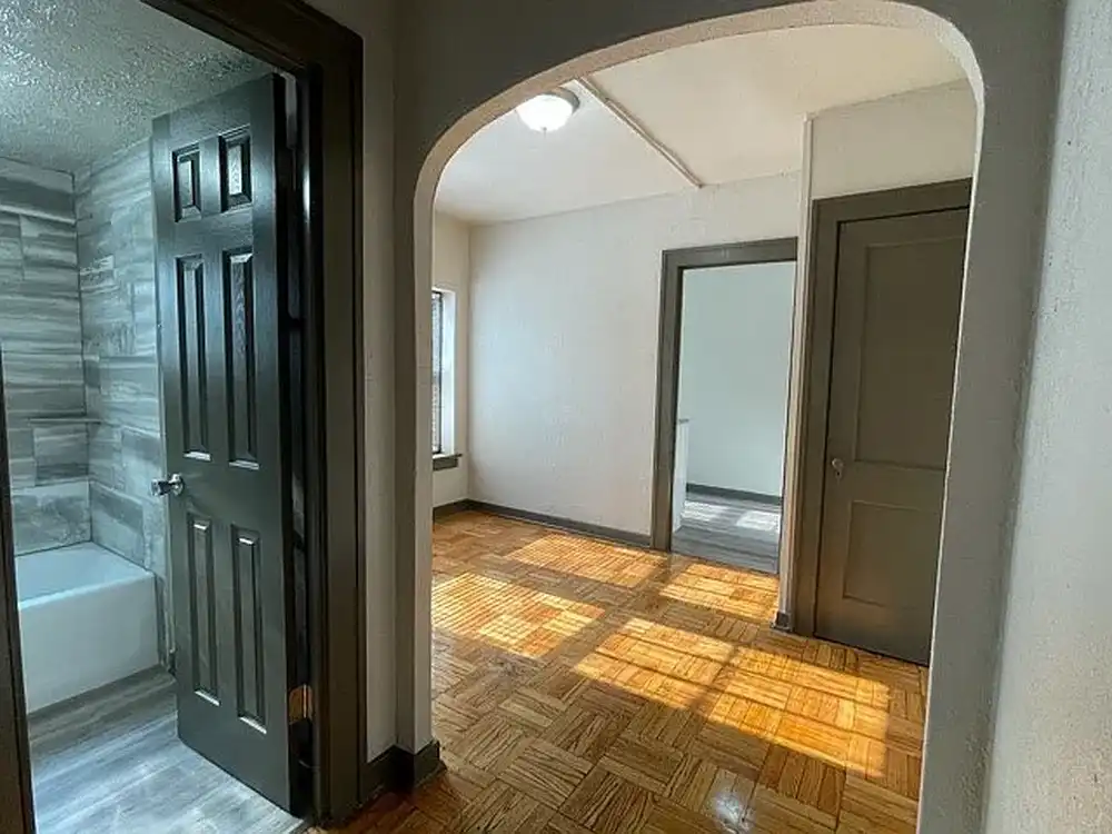 The Regent - 1626 D St - Lincoln, NE | Rent.